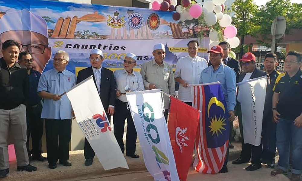 Husam seronok sepentas dengan MB Kelantan