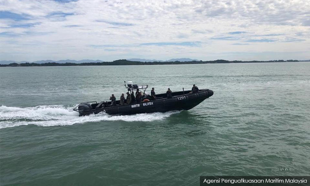 Maritim tahan dua bot, rampas 600kg ikan di Bagan Datuk