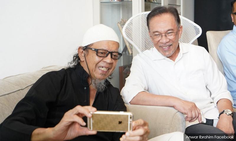 Anwar hiba teringat kenangan bersama Yazit