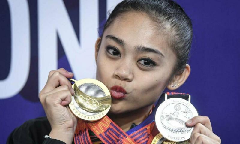 Izzah dapat semula pingat emas acara riben