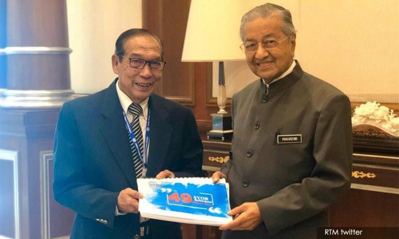 Electoral Reform Committee hands over interim report to PM