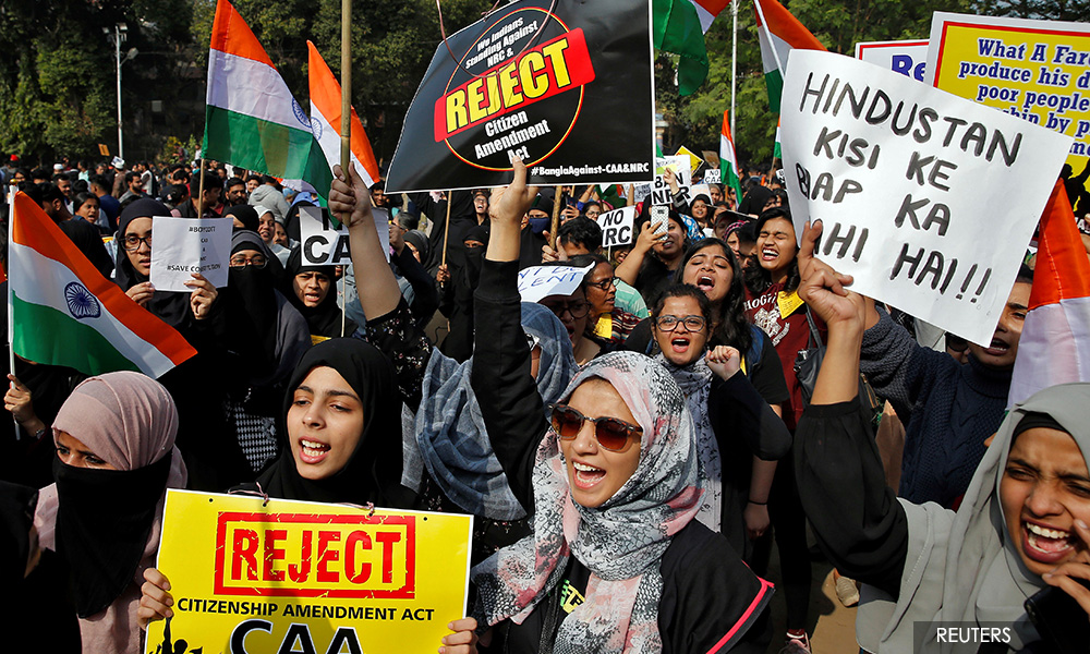 From housewives to hijab-clad students, women take centre stage in ...