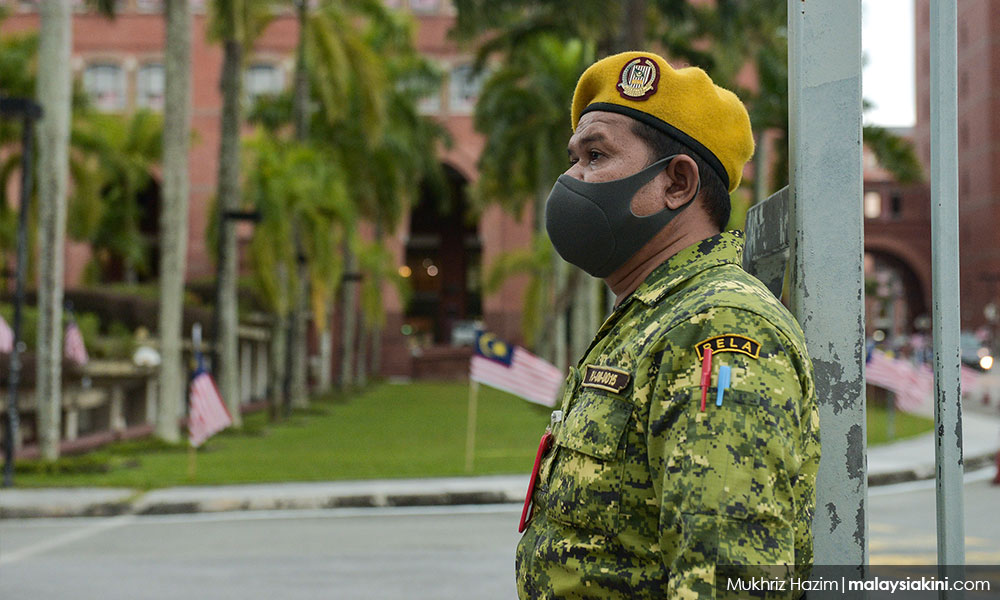 Undang-undang tidak benarkan anggota Rela bawa senjata api