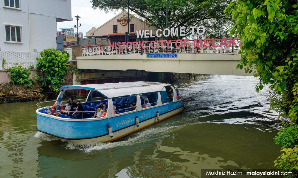 Paras air Sungai Melaka naik, operasi bot pelancongan dihentikan
