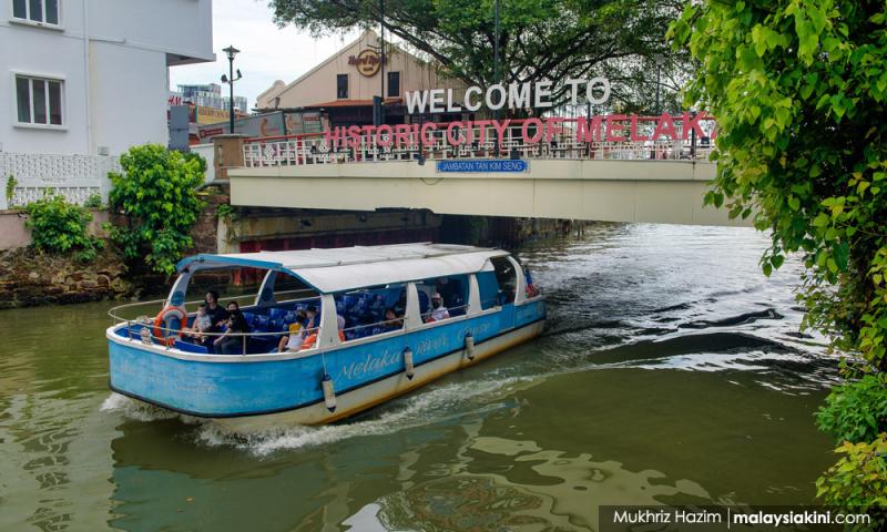 Paras air Sungai Melaka naik, operasi bot pelancongan dihentikan